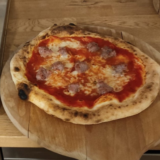 Ricetta impasto pizza lievitazione e cottura in forno.